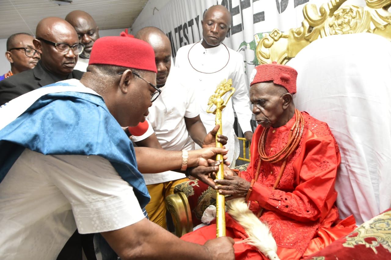 Oborevwori Presents Staff of Office to Orogun Monarch, Urges ...